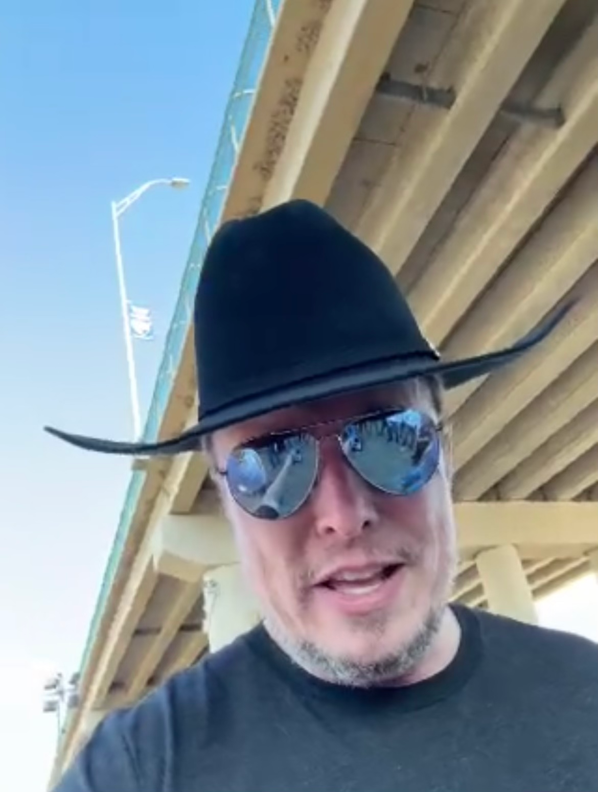 Elon Musk Visits Eagle Pass to See Border Crisis Firsthand - THE ...